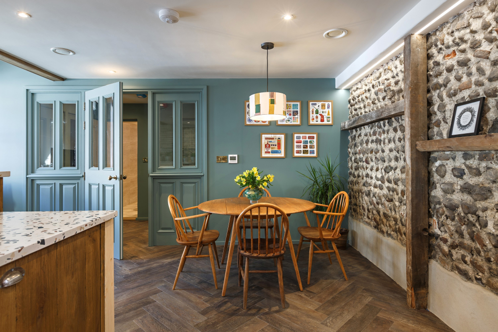 My meet up with Make Holt’s, Aviva Leigh to discuss the carefully ...